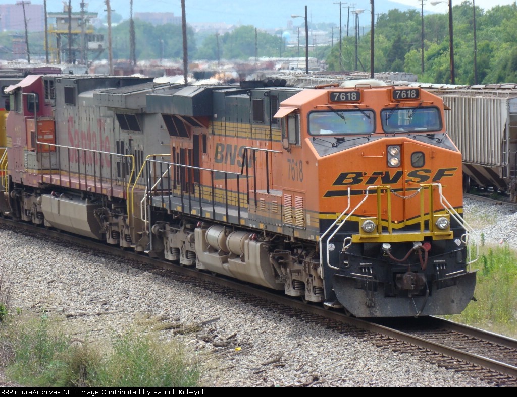 BNSF 7618